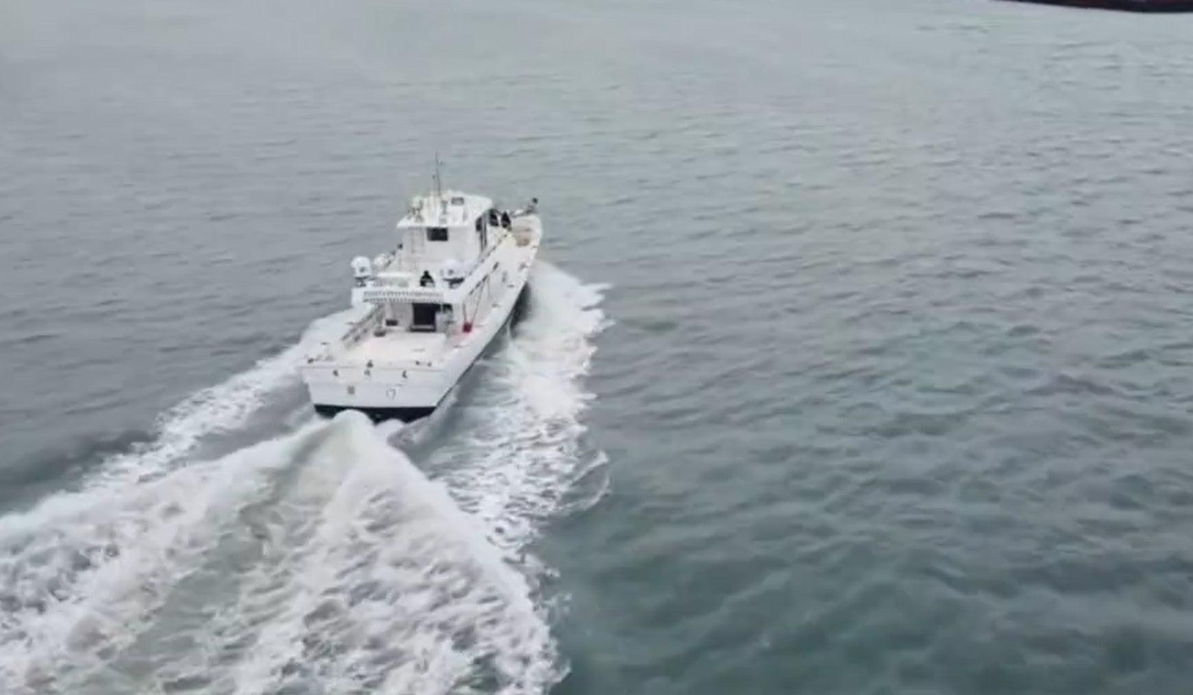 Scan a boat on the shaking sea and make new equipment for it